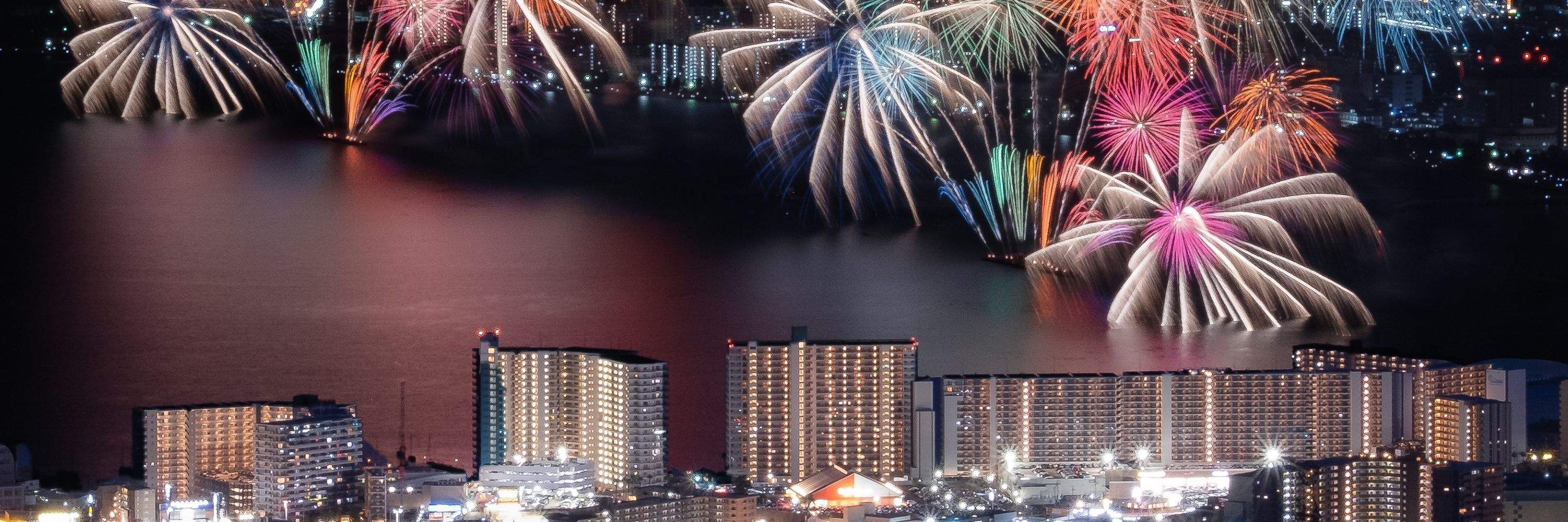 [Summer Only] Lake Biwa Fireworks Festival & Fushimi Inari Taisha ...